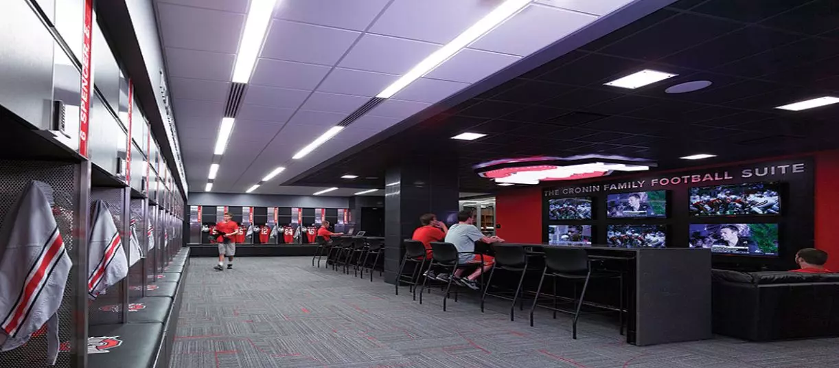 Top 10 D1 Football Locker Rooms | 2aDays News