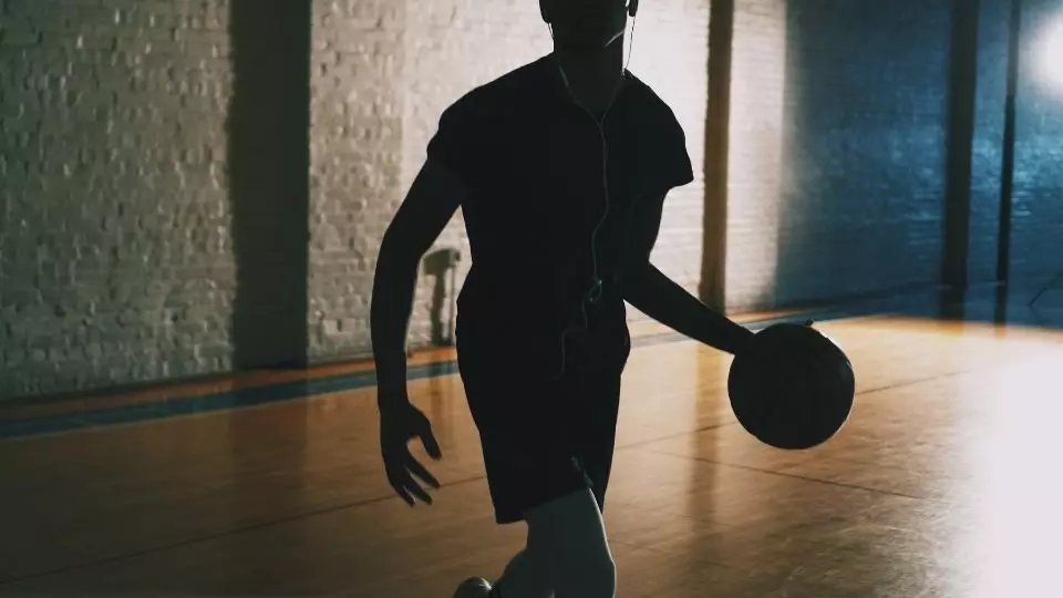 9 Tips to Become a More Recruitable Basketball Player | 2aDays News