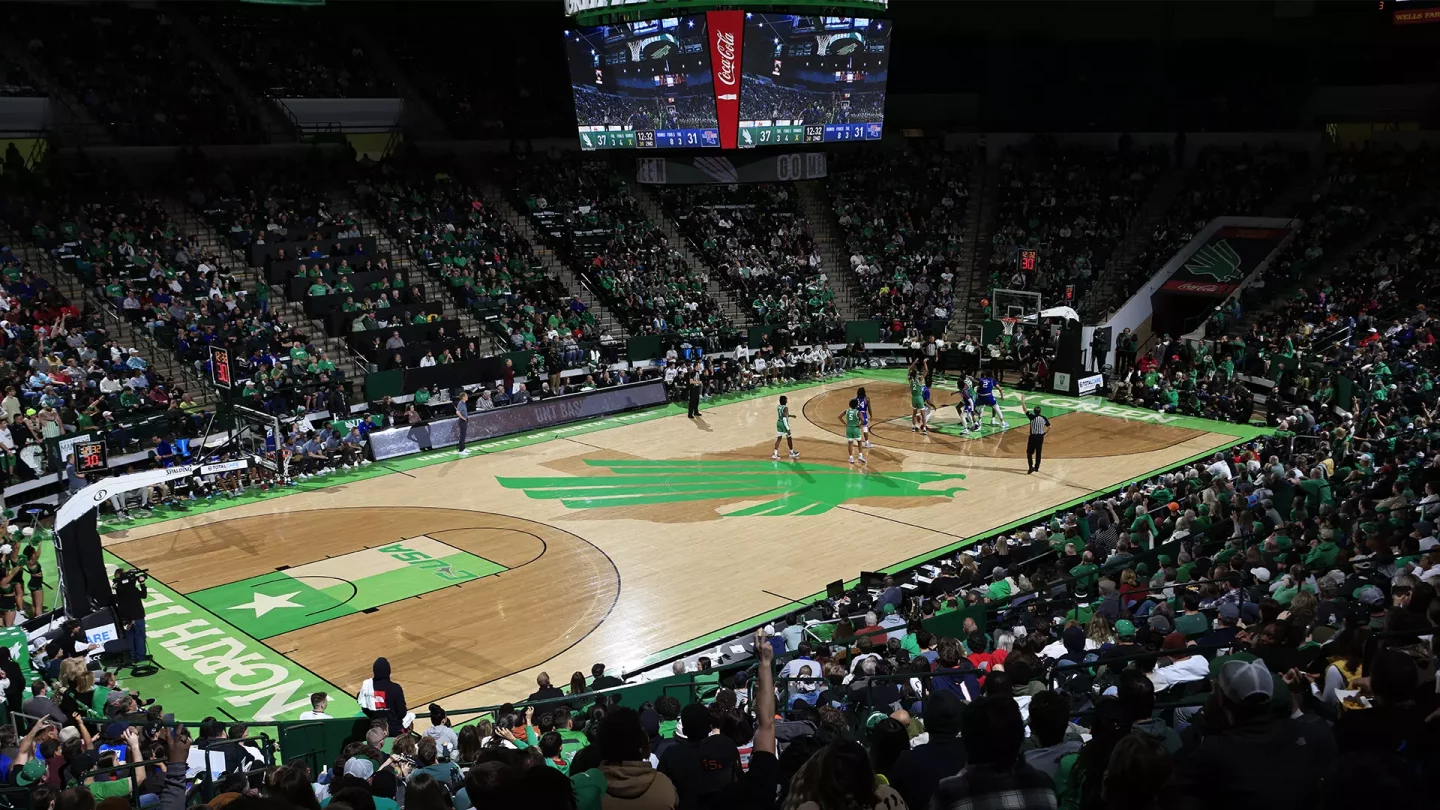 10 NCAA Colleges with Crazy Basketball Courts | News | 2aDays News
