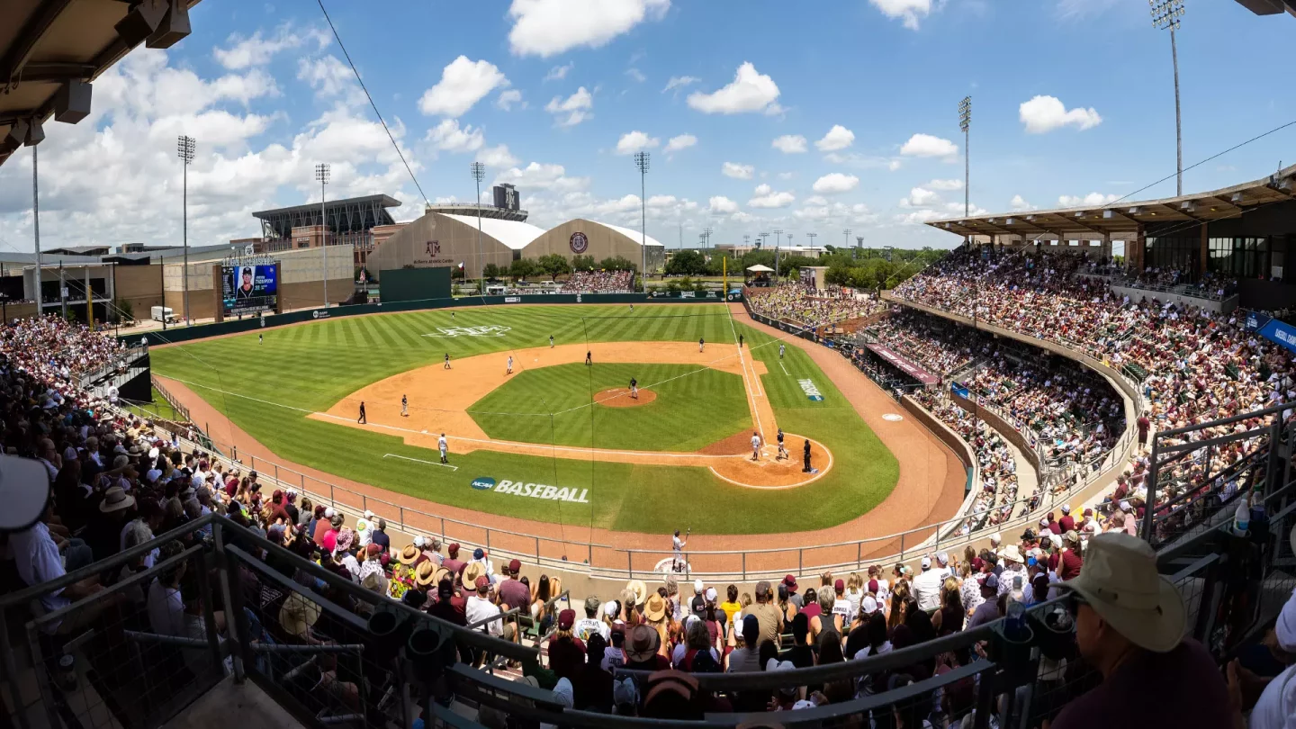 Ranking the Top 12 College Baseball Stadium Atmospheres | Baseball ...