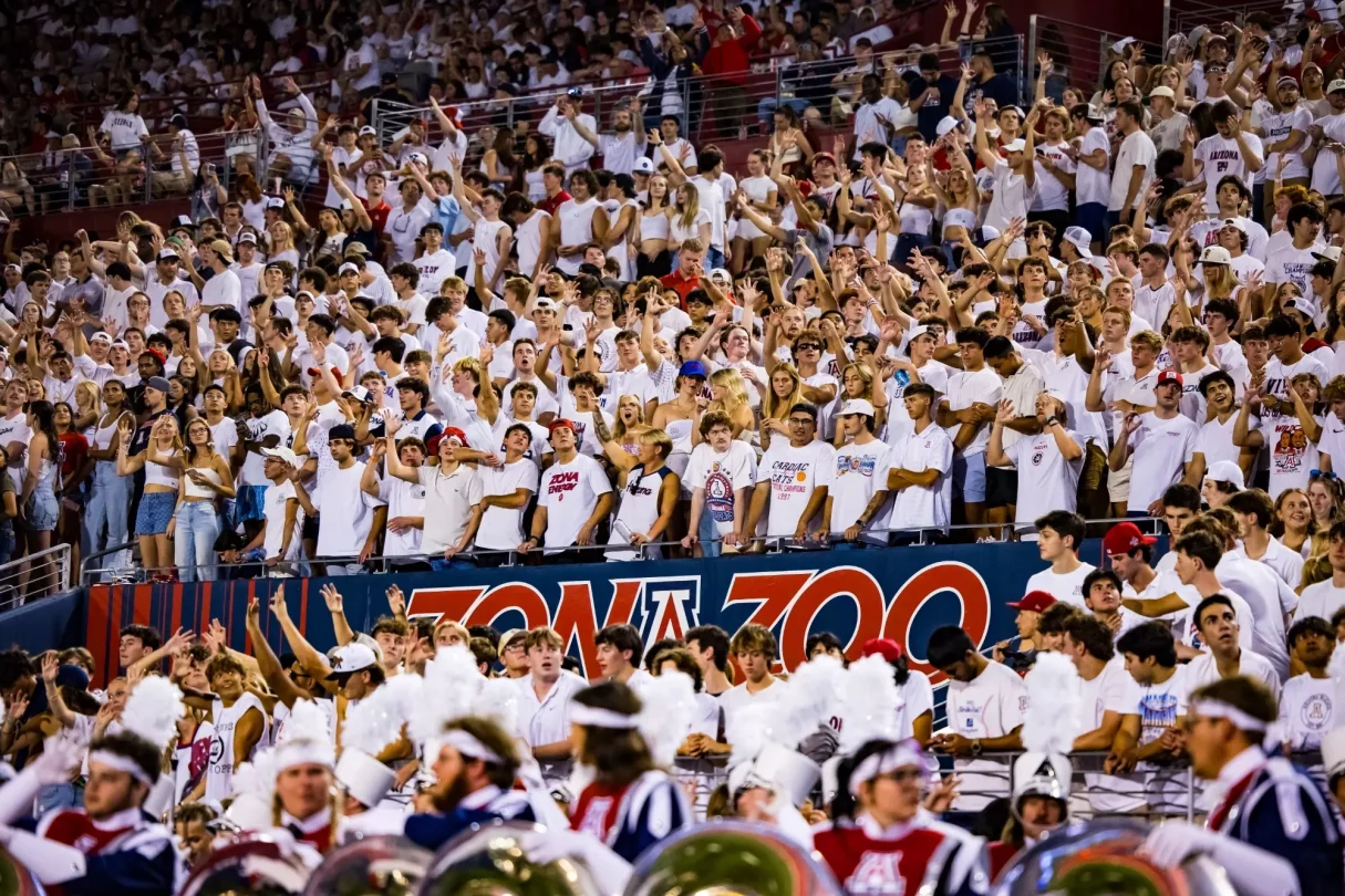 11 Top NCAA Student Sections | News | 2aDays News