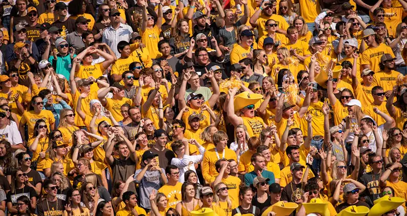11 Top NCAA Student Sections | News | 2aDays News